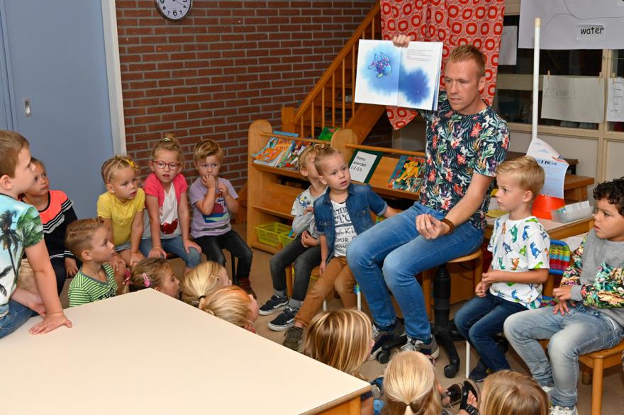 Een dag uit het leven van meester Patrick in groep 1-2-3 - Zone